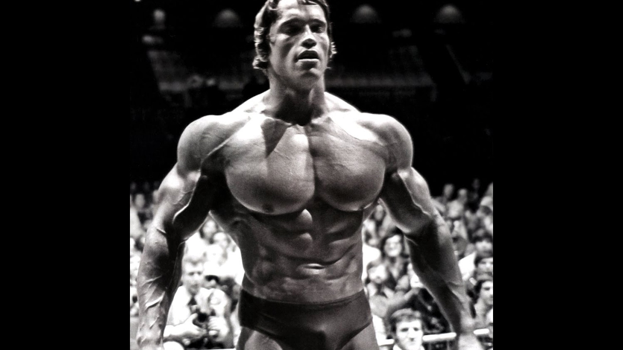 Unleashing Arnold's Iconic Posing in the World of Bodybuilding